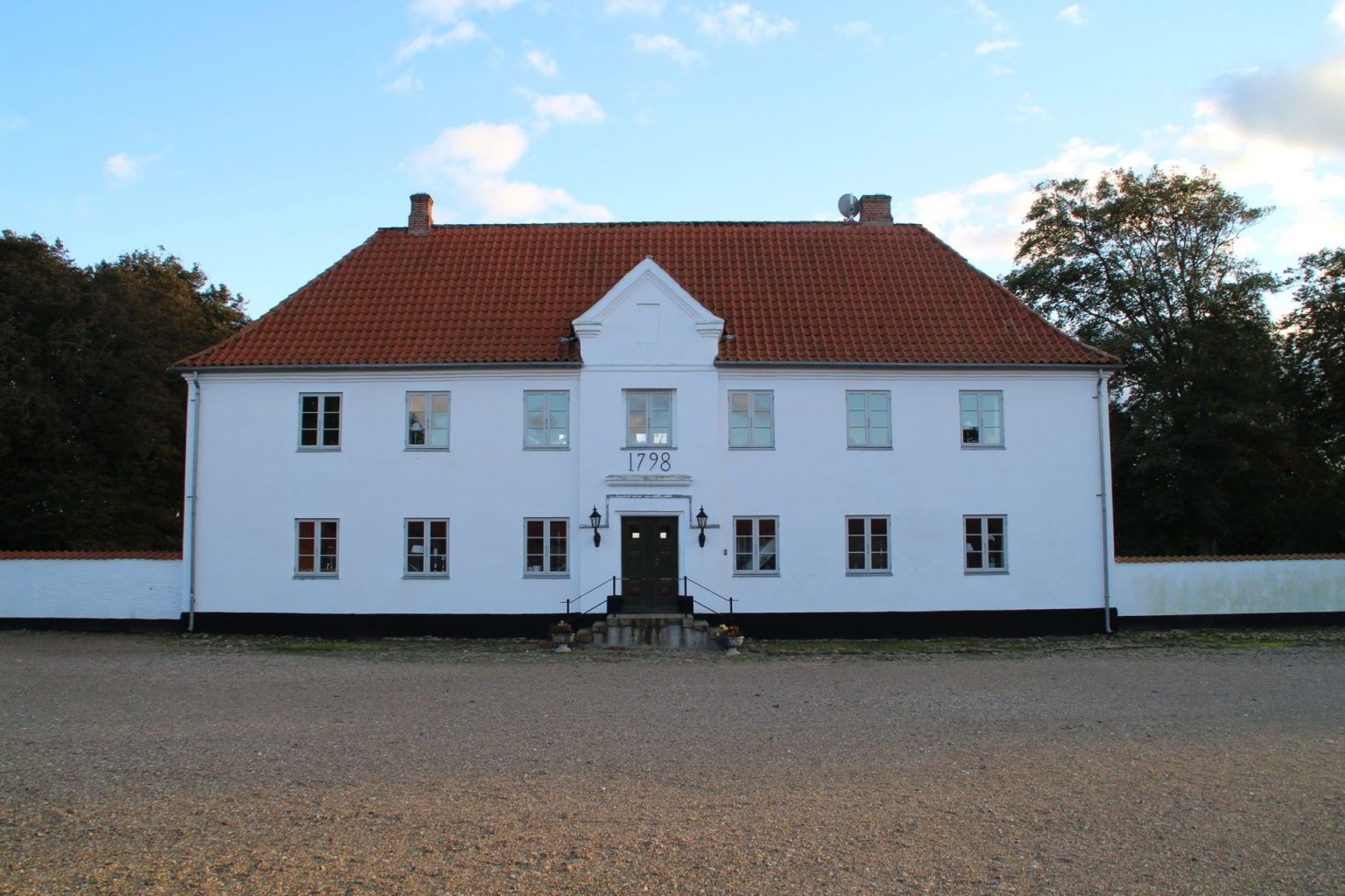Herregården - Strandet Hovedgaard Forvaltning ApS